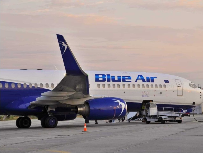 Blue Air redeschide baza de la Iași. Zboruri directe spre Roma, Paris ...