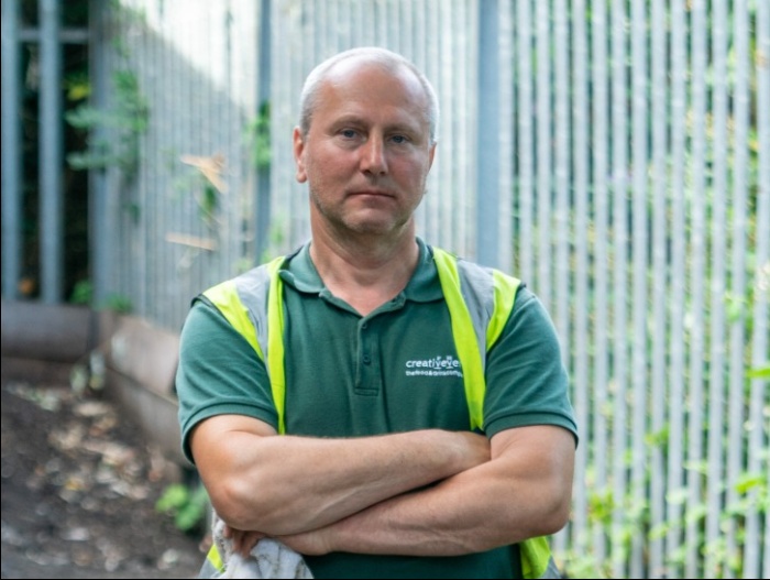 Povestea unui inginer român emigrat în Marea Britanie care luptă pentru ...