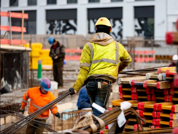Muncitori români exploatați în Germania. „Pentru șase săptămâni de ...
